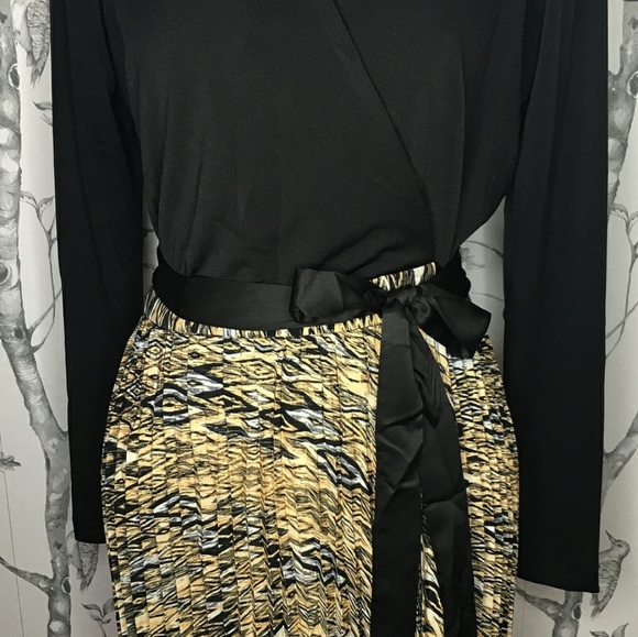 LuLaRoe | Dresses | Lularoe Dress Wrap Deanne Elegant Black Top Gold ...